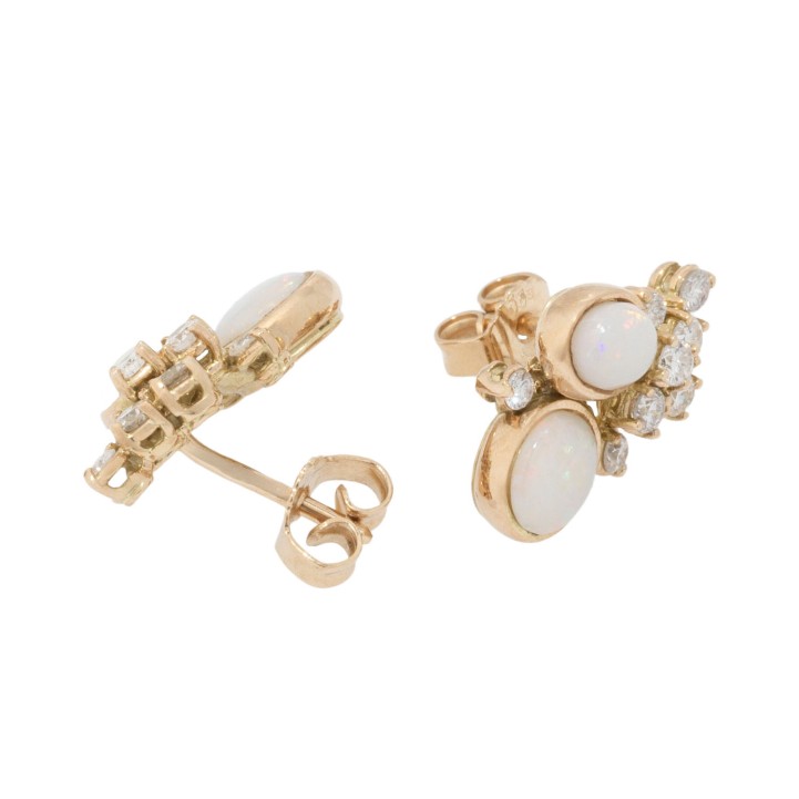 Pair of stud earrings with 4 white opal cabochons, | Eppli Onlineshop